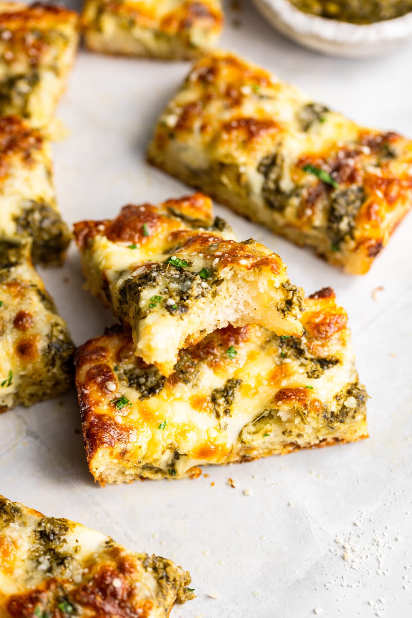Cheesy Pesto Garlic Bread – MikeBakesNYC